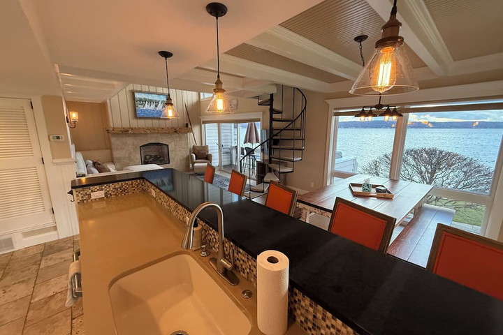Landings Lake Front Condo - Boyne City, MI