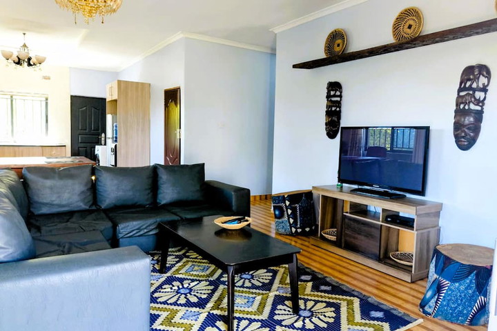Charming 3-bedroom House With Ac, Pool And Free High-speed Starlink Wi-fi - Lusaka