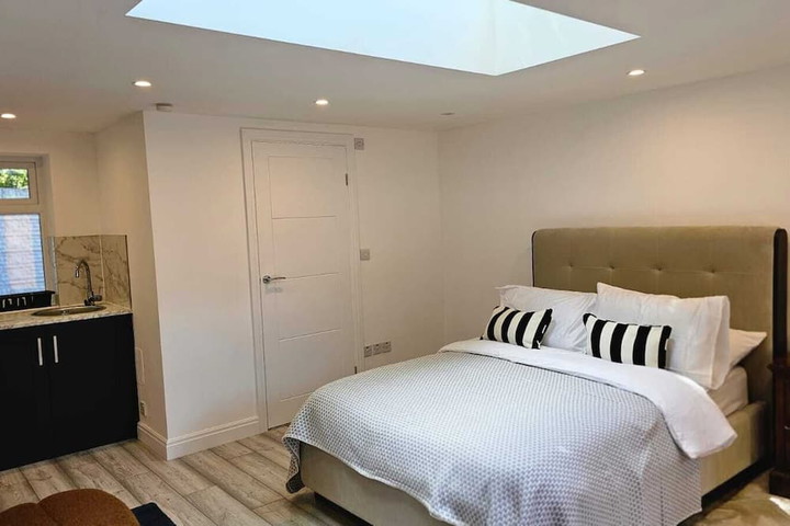 Tranquil 1-bedroom Chalet In Charming London For A Cozy Stay - Epsom