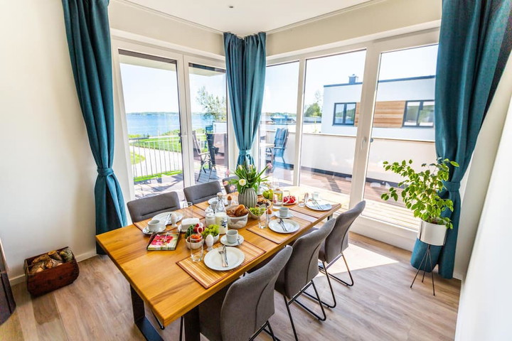 Traumhaftes Appartment Mit Seeblick, Sauna, Kamin, Dachterrasse Und Stadtnähe - Schwerin