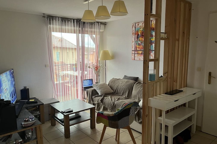 Résidence Claire Rive. Appartement Avec Piscine à 25km De Cahors - Puy-l'Évêque