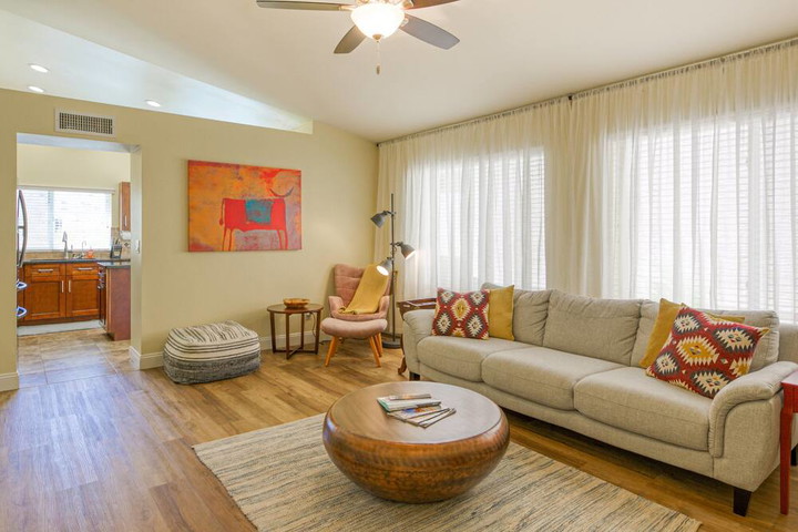 South Mountain Home With Pool, Grill, Fireplace & Fast Wifi - Snowbird-friendly - Phoenix, AZ