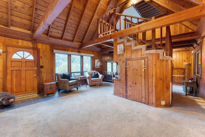 Riversong Lodge By Avantstay | Sauna + Hot Tub | On The Truckee River - Tahoe City, CA