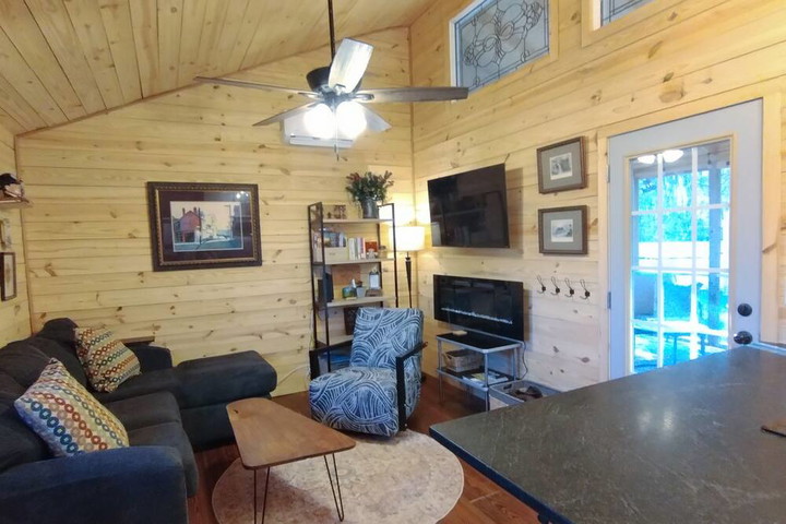 Charming New 2 Br Cottage, Wifi & Pet Friendly In Convenient Steele - Alabama