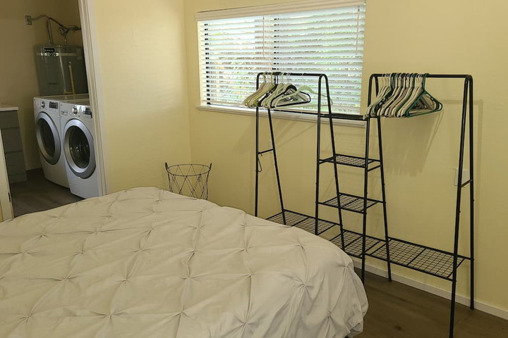 Tremendous 1-bedroom House With Ac In Charming Grants Pass - Grants Pass, OR