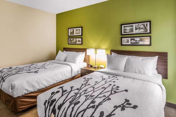 Relaxing Modern Space Surrounded By Dining Minutes From Dallas Attractions - Dallas, TX