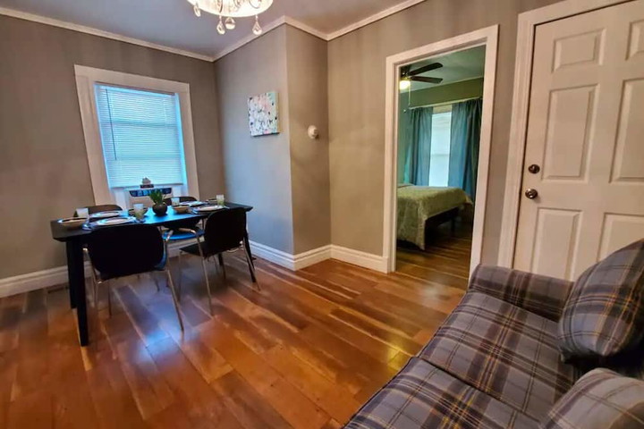 Modern Getaway, Single Bedroom Full Apartment - Niagara Falls, NY