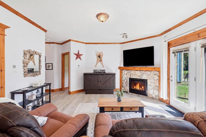 Charming Snowbridge Condo - Collingwood