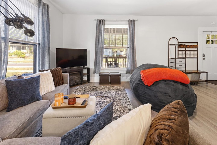 Beautiful Broad Ripple House - Carmel, IN