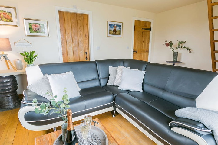 Y Beudy -  A Sea View That Sleeps 2 Guests  In 1 Bedroom - North Wales