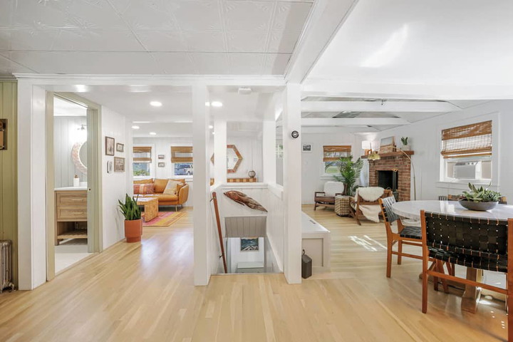 Affordable Luxury Resort Home With An In-ground Heated Pool & Hot Tub. Sleeps 10 - Stonington, CT