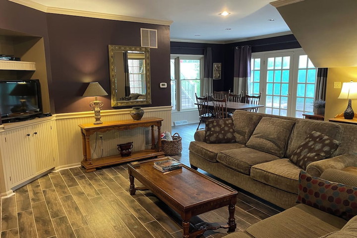With Private Pool - Lancaster, PA