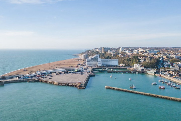 The Bay, Folkestone Kent - Folkestone