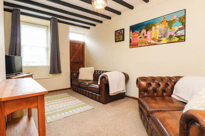 Ty Driffter, Pet Friendly, Character Holiday Cottage In Tremadog - Portmeirion