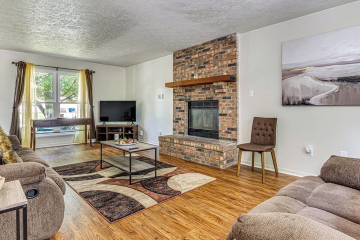 14 Mi To Lucas Oil Stadium: Fire Pit & Grill! - Greenfield, IN