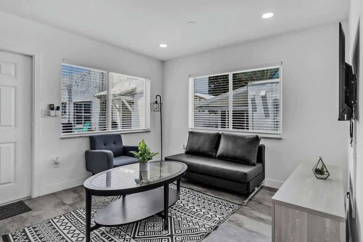 Sunny 1br Hideaway | Beach At Your Doorstep - Davie, FL