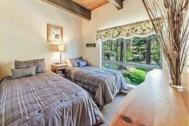 45 Coeur Du Lac 3br/2ba Incline Village, Pool & Mtn View - Carson City, NV