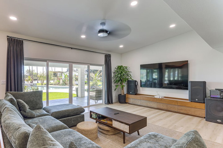 Group Getaway: Luxe Riverfront Gem In Los Fresnos! - Brownsville, TX