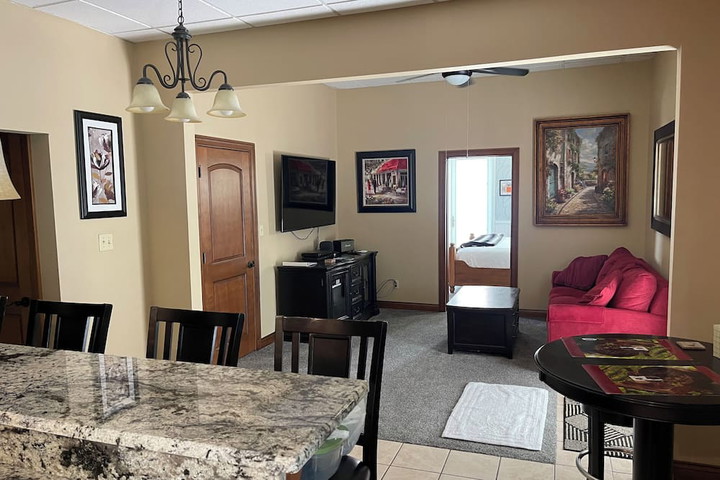 Historical 'Kage House' Short Term Rental Located In "Old Town Cape" - Cape Girardeau, MO