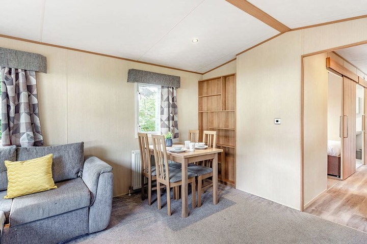 Silver Premium 2 Caravan, Sleeps 6. With Decking - Windermere