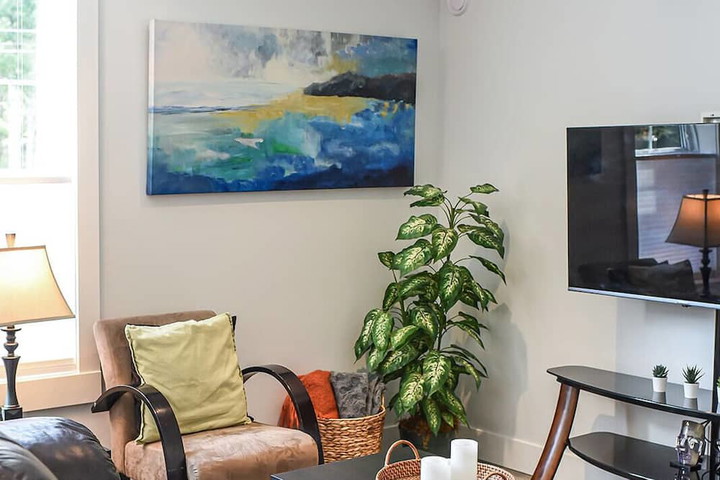 Private Modern Carriage By Seal Bay Trails - Comox