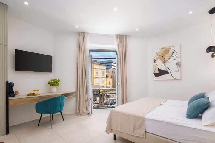 Charming Hotel Suite With Balcony In Split City Centre With Wifi, Ac - Split