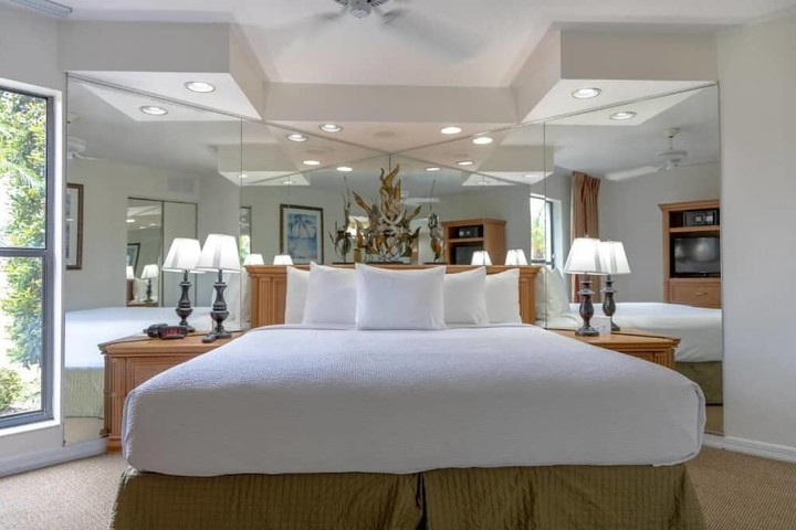 Stylish Kissimme Retreat | Free Parking | Pool | Near Seaworld Orlando - 3.6 Mi - Celebration, FL