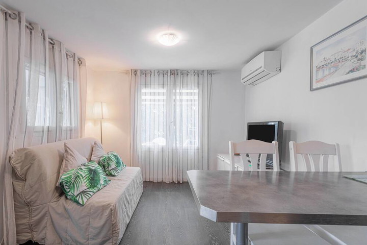 Mobil-home 'Joli' Avec Terrasse Privée, Wi-fi Et Climatisation - Roquebrune-sur-Argens