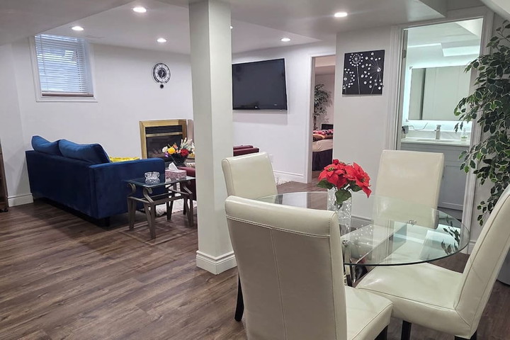 Modern Private Suite | Full Kitchen - Brampton
