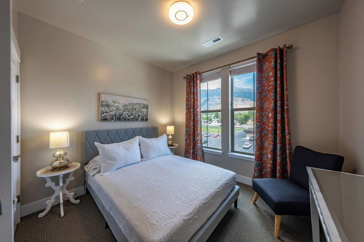 Upscale 3br Retreat-spacious Living - Waffles Too! - Orem, UT