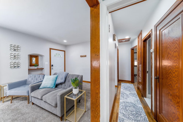 Adorable Downtown Loveland Chalet - Loveland, CO