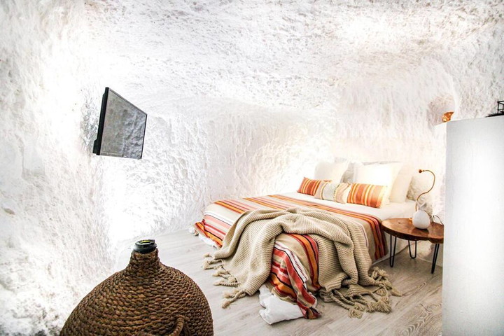 Cave Suite Tha (Cave Hotel Lomas De Ruvira) - Jorquera