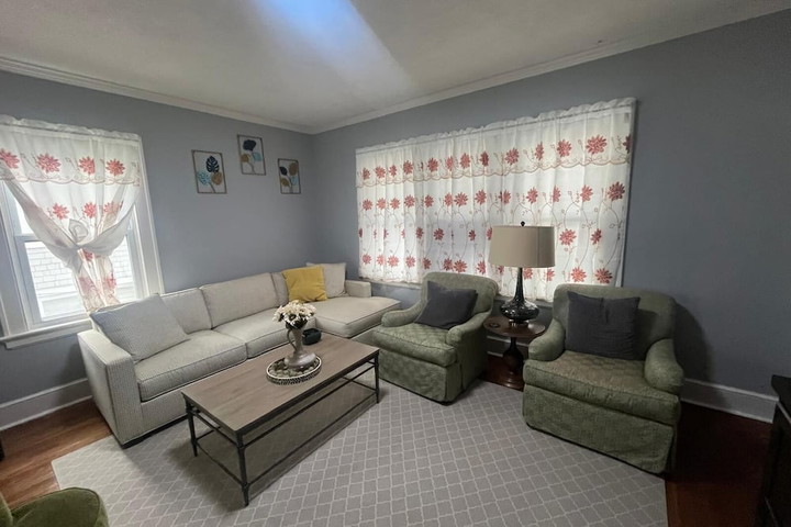 Bear Retreat - 2-bedroom House In Waterbury - Waterbury, CT