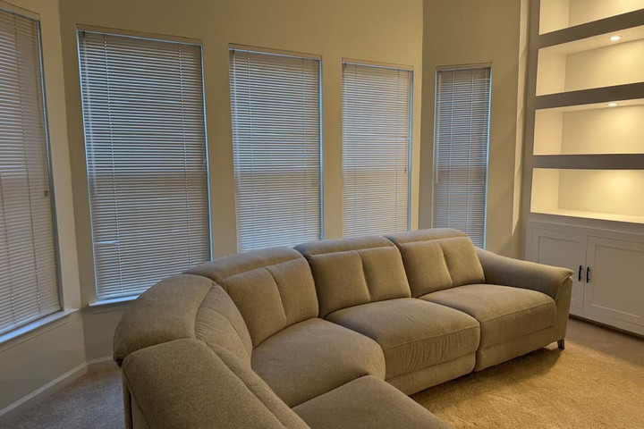 Spacious & Stylish 3-br Home With Modern Comforts In Montgomery Village - Gaithersburg, MD