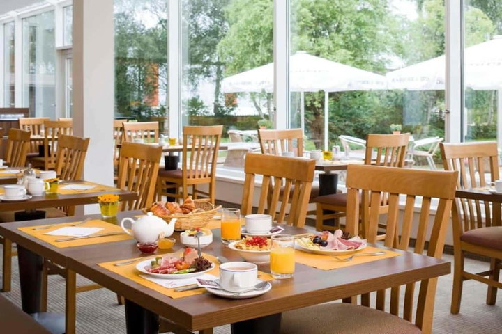 Sunday Hotel Saarbrücken Süd Tweepersoonskamer - Saarbrücken