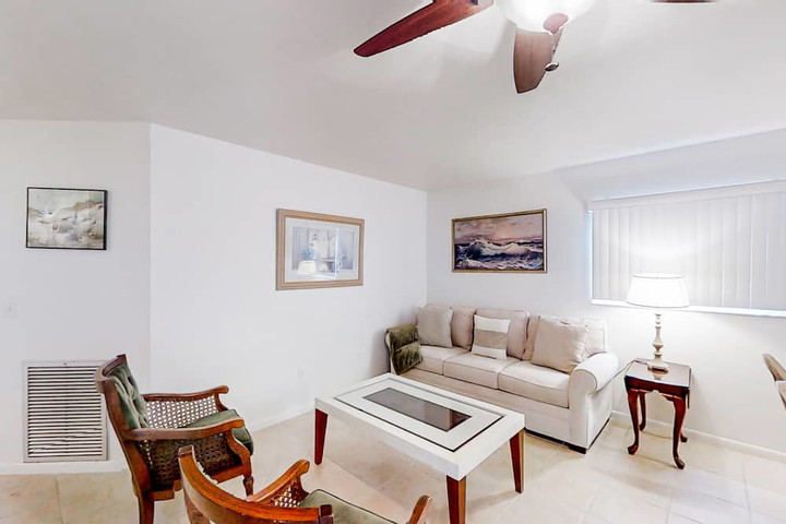 Dog-friendly Canal-front Home Near Lake Jackson With Water Views, Grill, Firepit - Sebring, FL