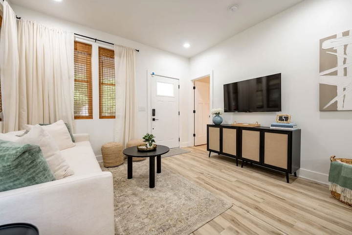 Modern Cottage | Near State Fairgrounds | Backyard - Zionsville, IN