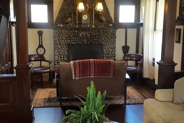 Catskill Classic Charm - Woodstock, NY