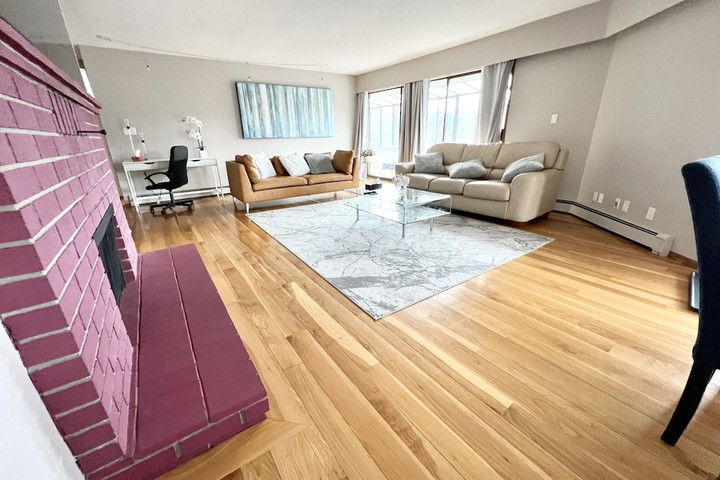 6 Bedroom/3.5 Bath Home Private Acreage Parkings - アボッツフォード