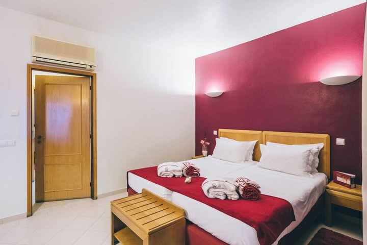 Enjoy Tennis Court & Pool Bar At Spacious Family Apt Near Oura Beach - Albufeira