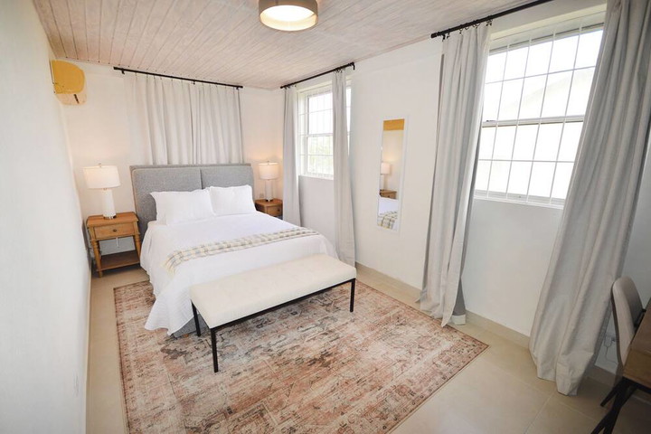 Bajan Breeze 3-bedroom Apartment 15 Minutes Walk To The Beach - Barbados