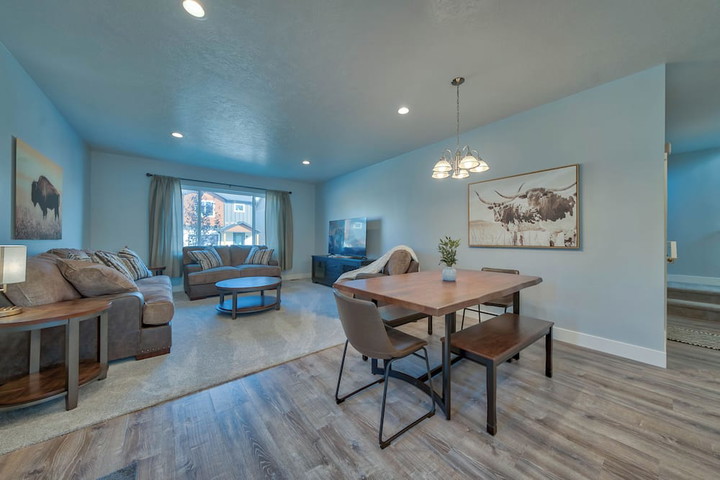 -:- Cowboy Casa -:- Modern New Construction - 3br+ - Cody, WY