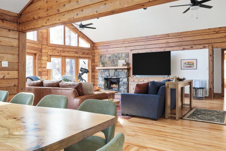 Luxury Shenandoah Cabin W/ Views + Hot Tub + Sauna - Luray, VA