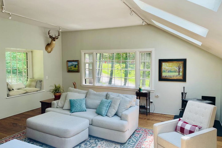 Bright Modern Secluded Vermont Home: Fish Pond + Trails, 5 Mins To Williamstown - The Berkshires, MA