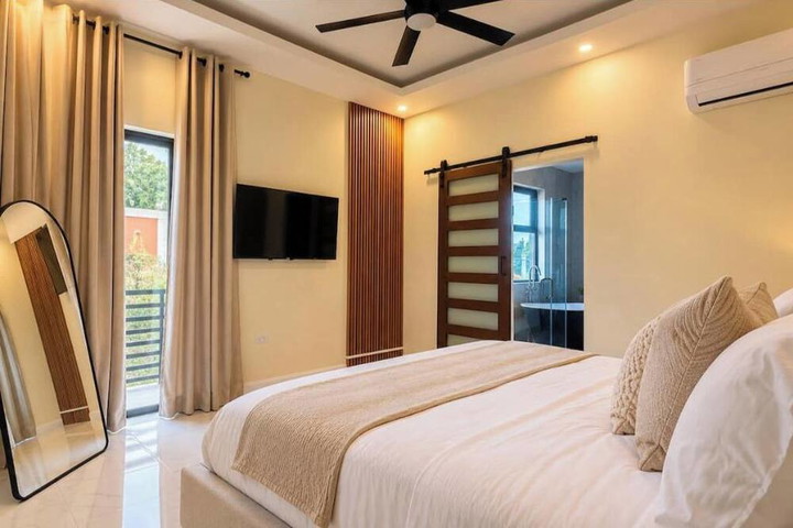 Qamar Villa, Kingston, Jamaica, Villa 1 - Kingston