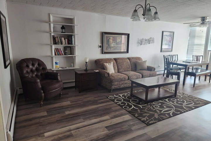 Charming 1-bedroom Apartment In Fabulous Downtown Galena With Wifi, Ac - Galena, IL