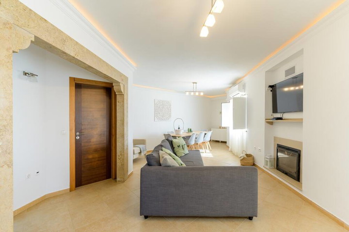 Villa 'Casa Vila-mar' With Private Terrace, Wi-fi And Air Conditioning - Porto Covo