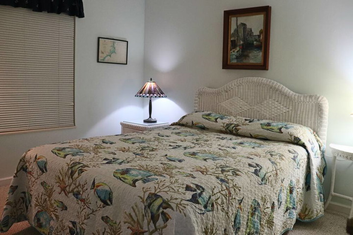 Sunset Condo W/ Water Views & Pool Access - Swansboro, NC