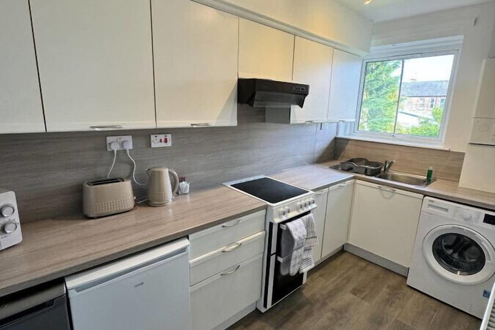Two Bedroom Seaside Apartment - Gourock
