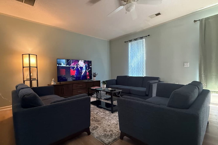 3-bedroom Townhome In Perfect Cary Downtown With Cool Ac And Comfort. - Apex, NC
